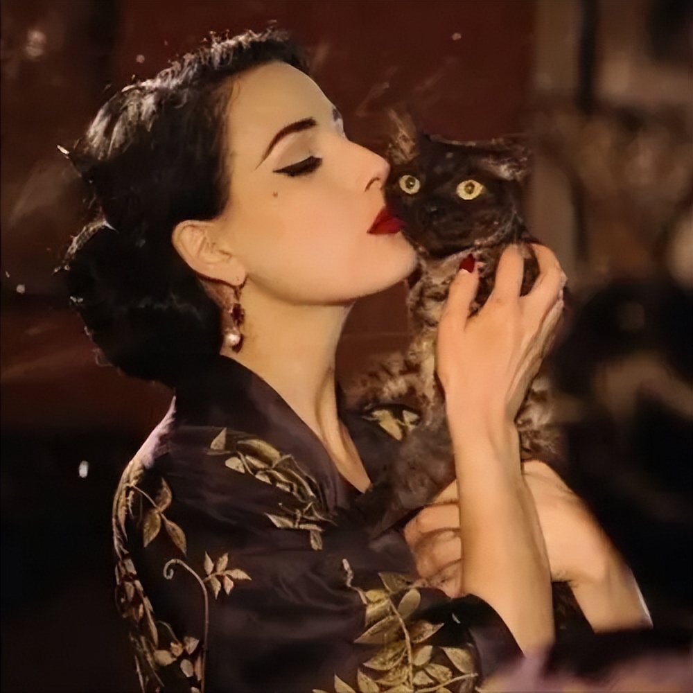 Became a dancer at the age of 19, with a net worth of 1 billion - iNEWS