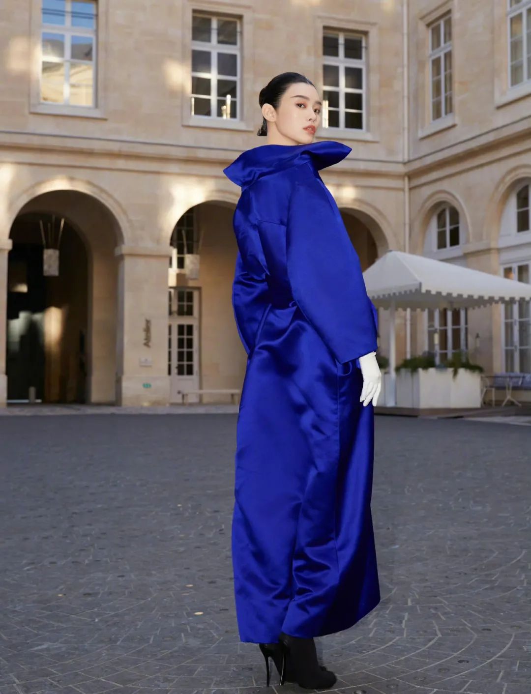 Supermodel and lady, when Liu Wen and Xi Mengyao meet again - iNEWS