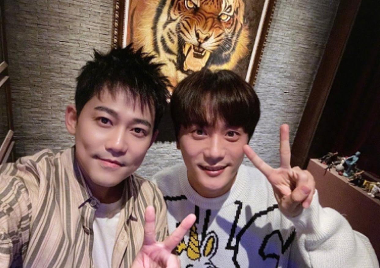 Land Rover officially announced their marriage, Su Xing posted on his ...