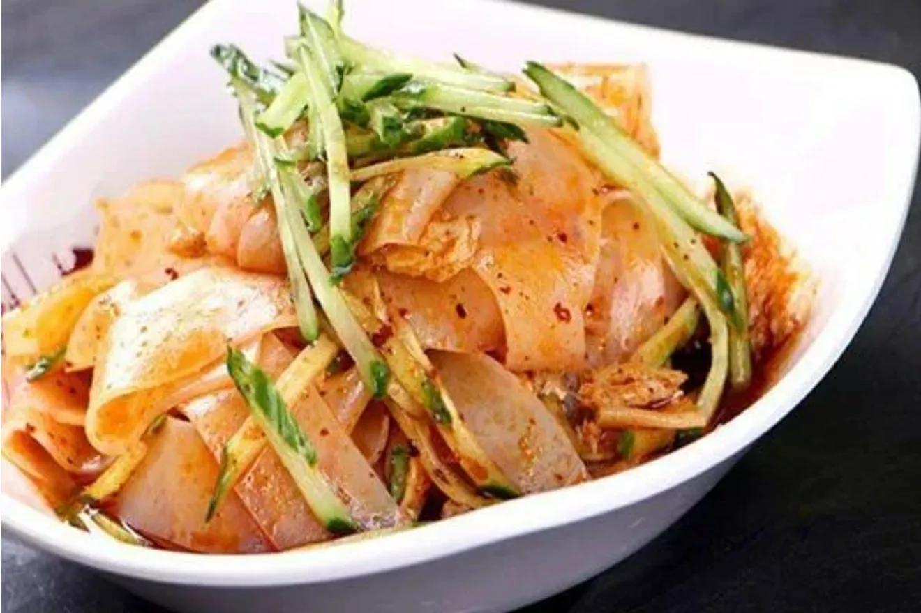 Summer starts with a bowl of Liangpi - iMedia