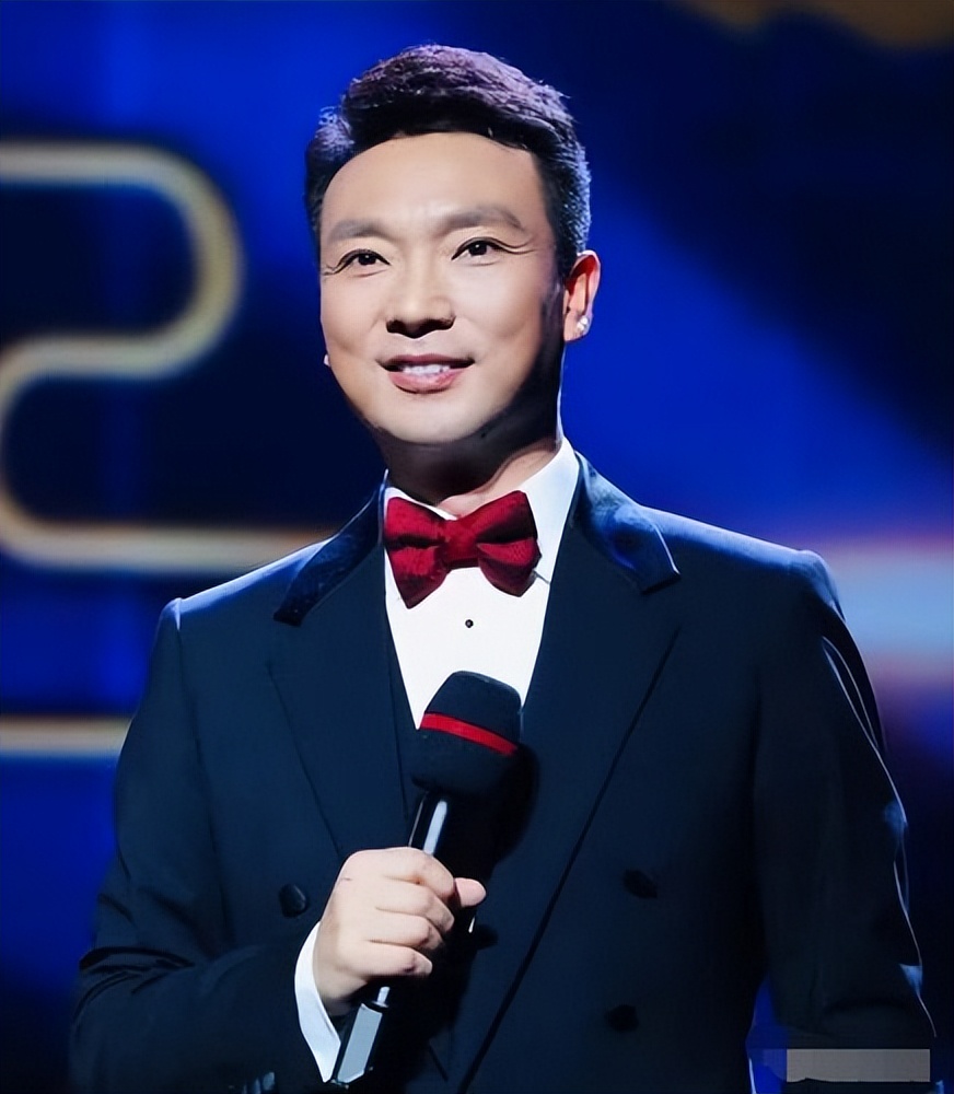 CCTV anchor Kang Hui: Married with her first love at the age of 29 - iNEWS