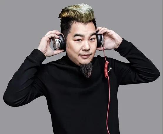 The "hundreds of surnames" in the Chinese music scene: Luo Shi in the ...