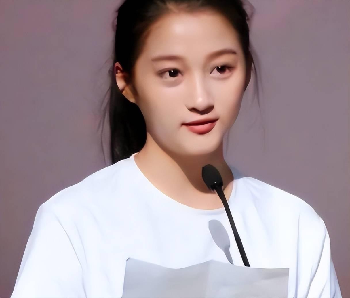 Guan Xiaotong successfully landed, and Lu Shao failed the ranking three ...