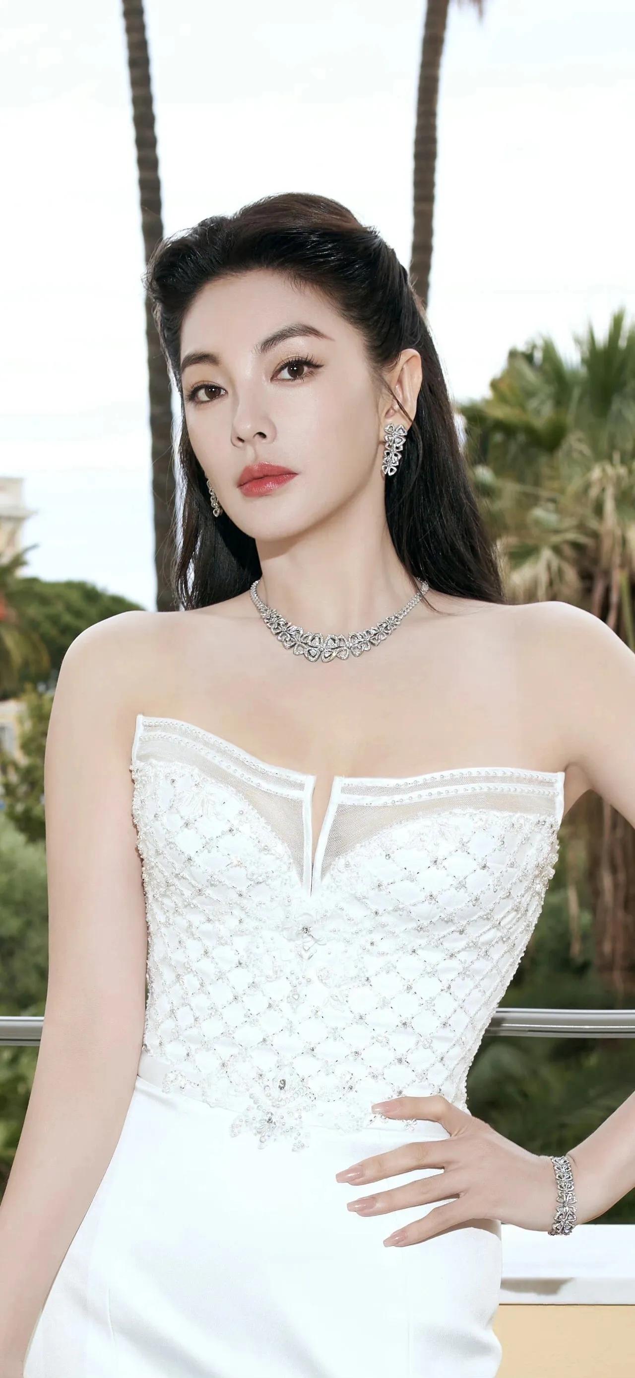 Zhang Yuqi - iNEWS