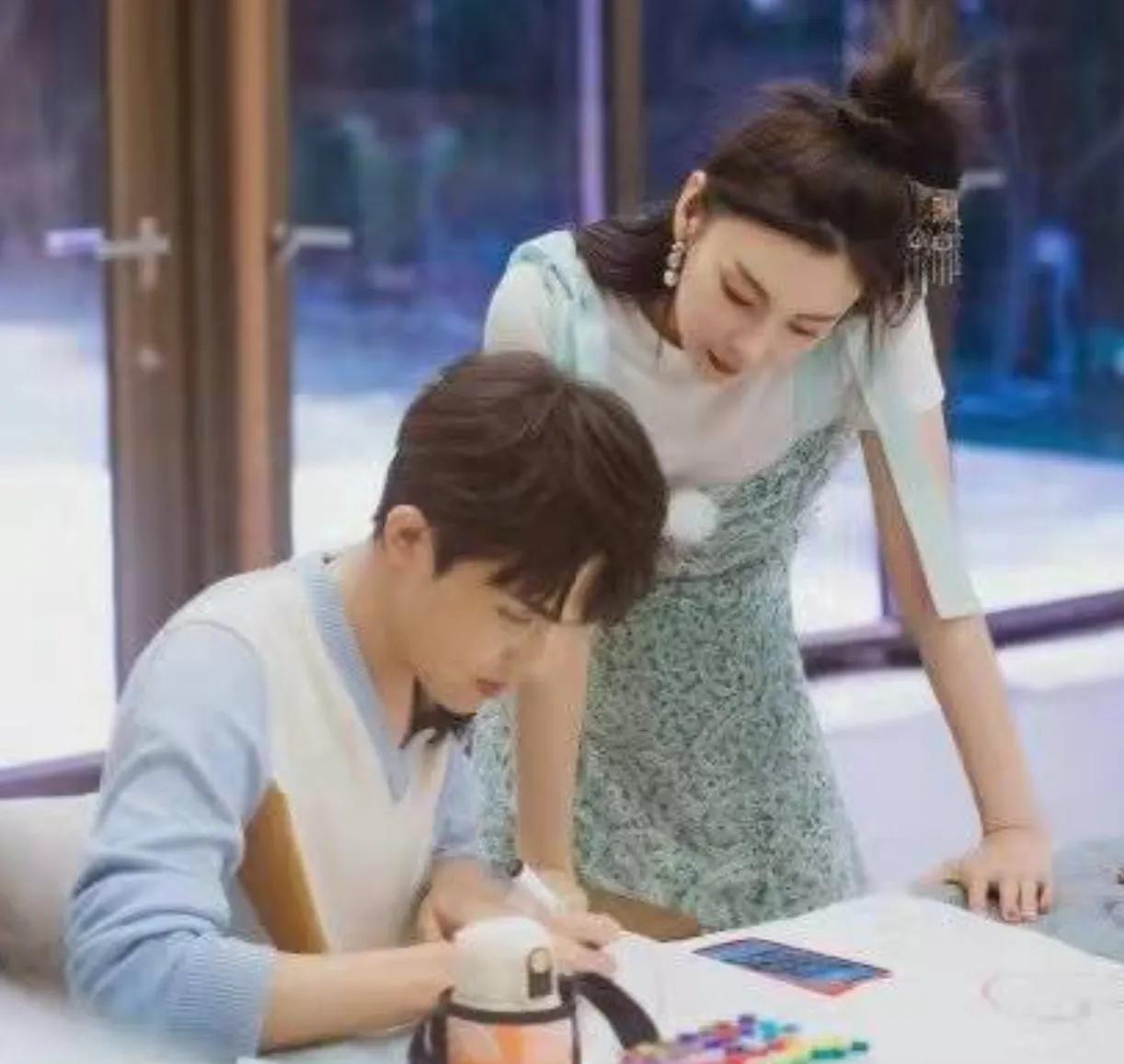 #Zhang Yuqi's Relationship History#Reveal the Secret - iNEWS