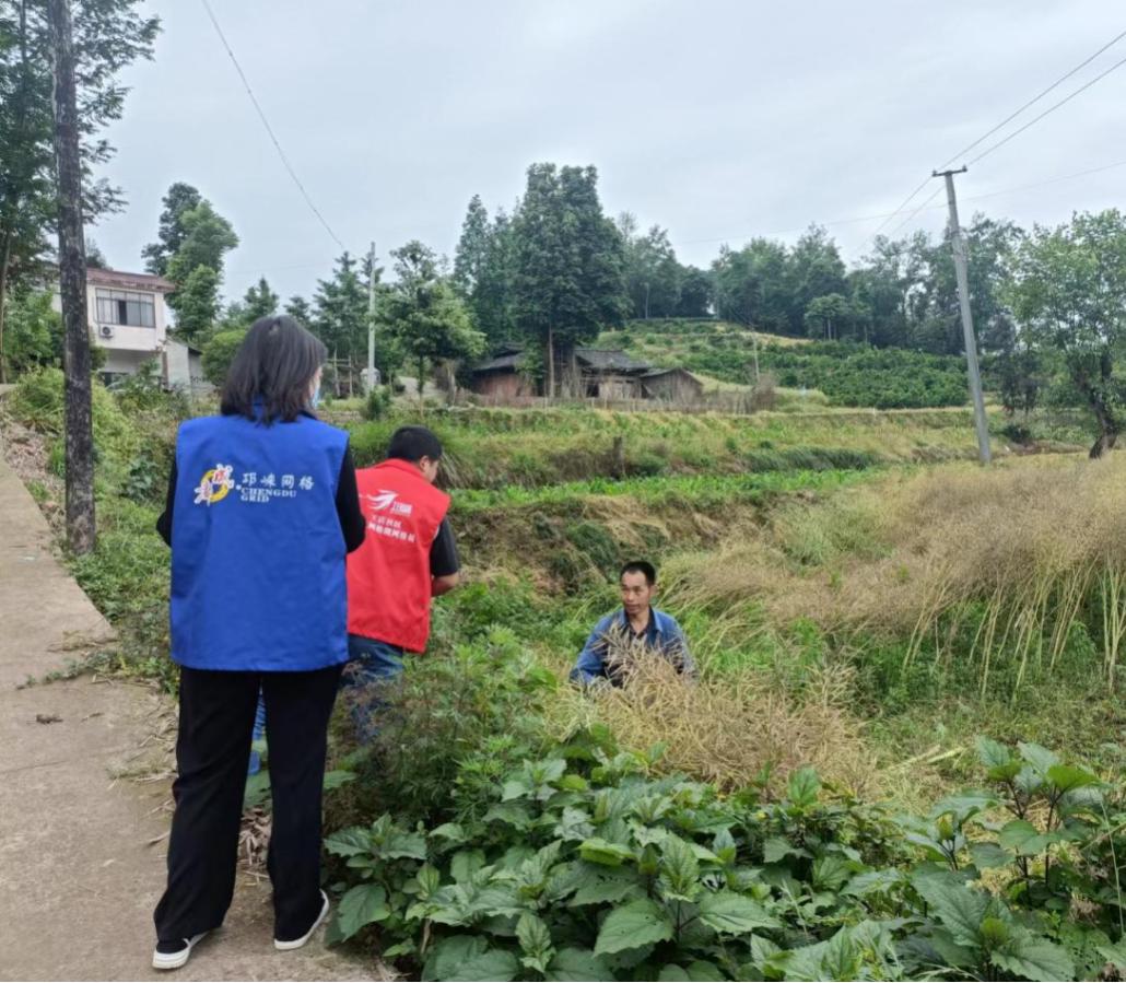 "Blue Gege" is dispatched to prevent the "burning" - iNEWS