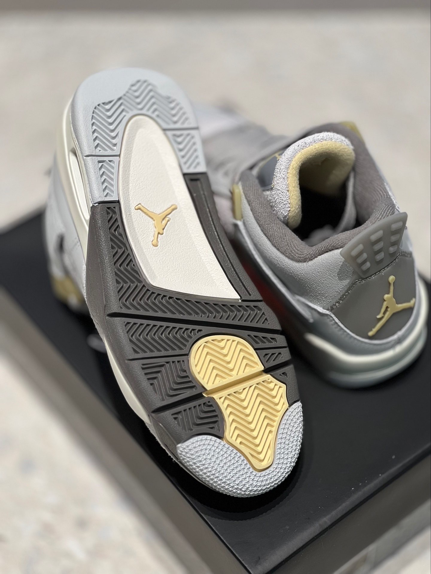 Jordan Air Jordan 4 SE Craft Gray Rabbit AJ4 - iNEWS