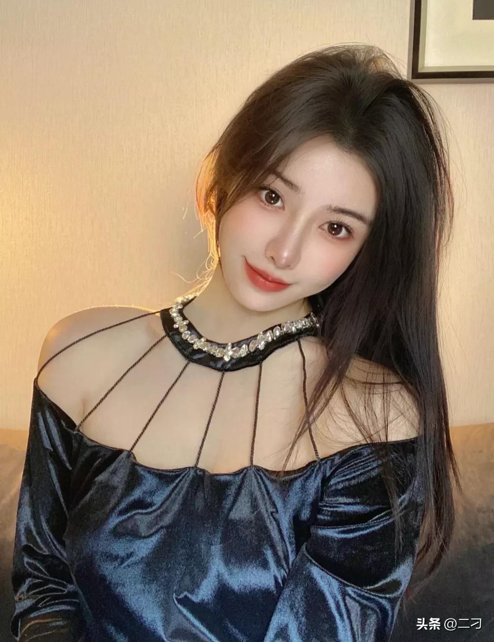 Xiao Xiaofu's Atmospheric Selfie - iNEWS