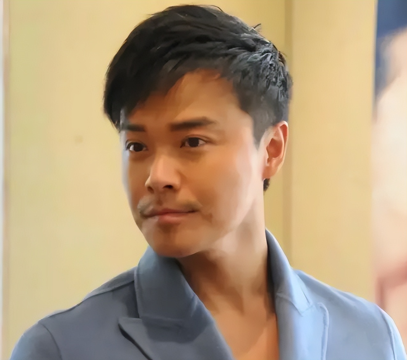 The entertainment industry produces big melons every day. 44-year-old Chen Sicheng and his 23 ...