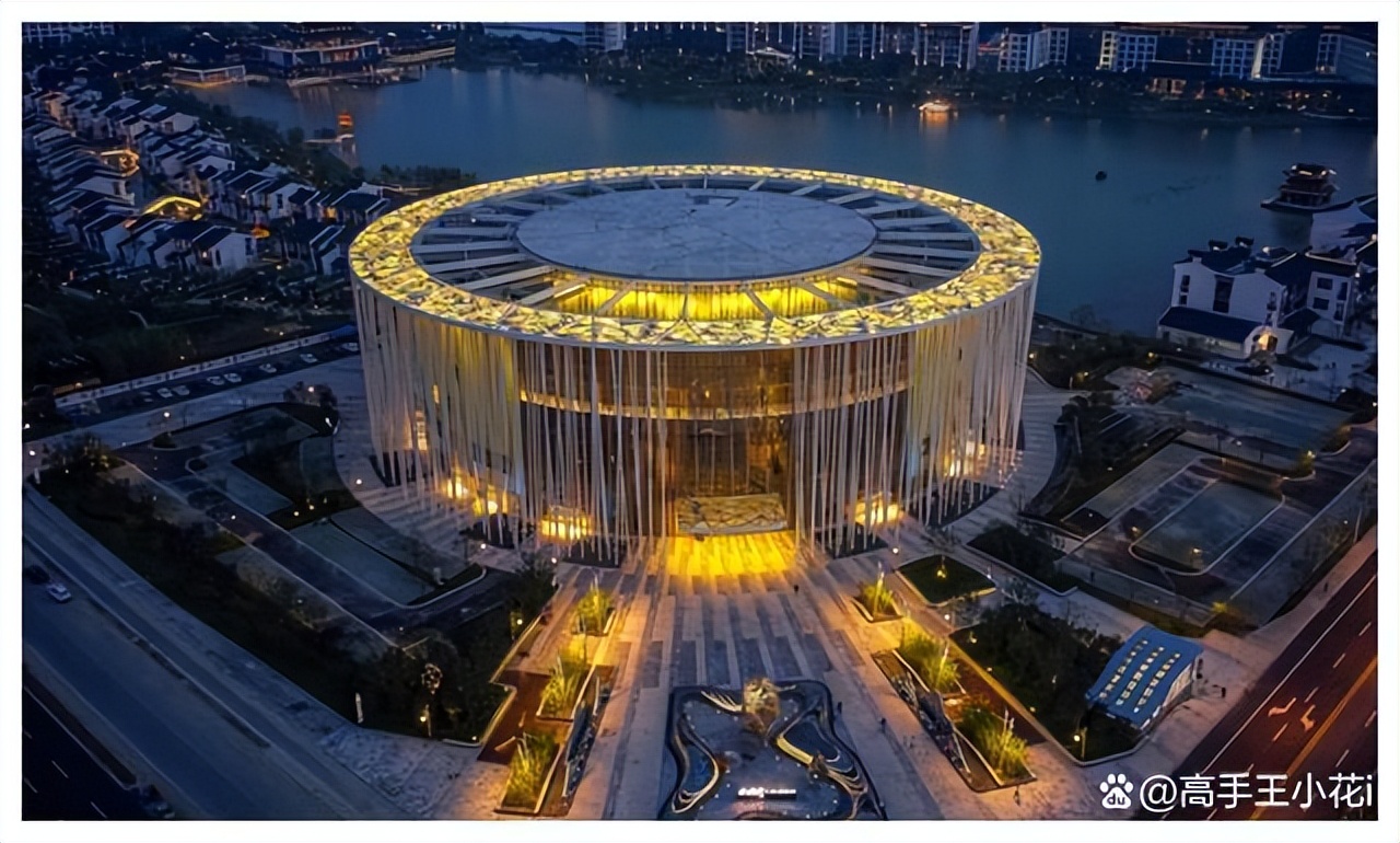 Wuxi's popular landmark building looks exactly like the Crystal Palace ...