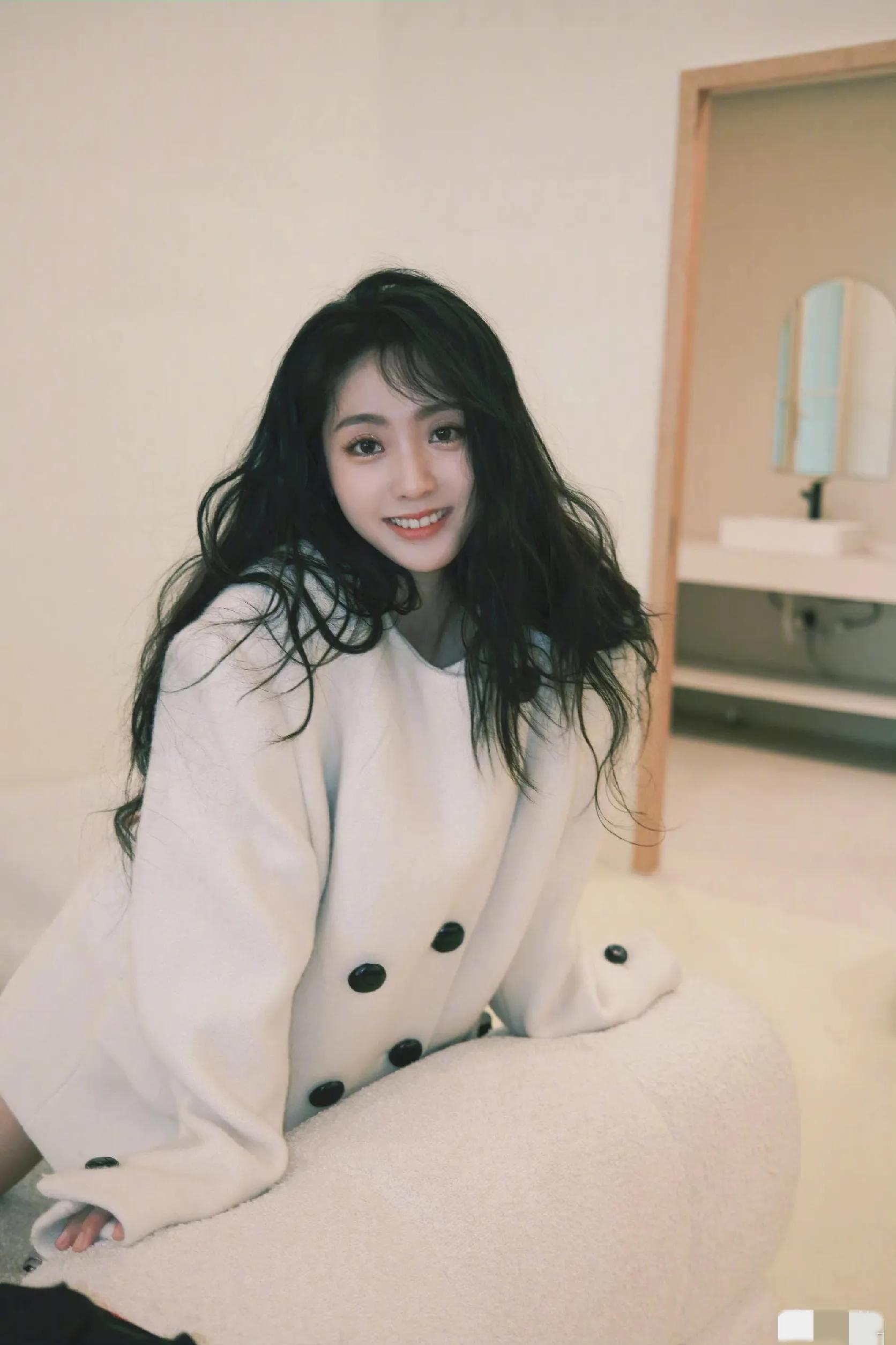 The entertainment industry broke the news: Cai Xukun, Zhao Liying, Yi Yangqianxi, Wang Hedi, Liu ...