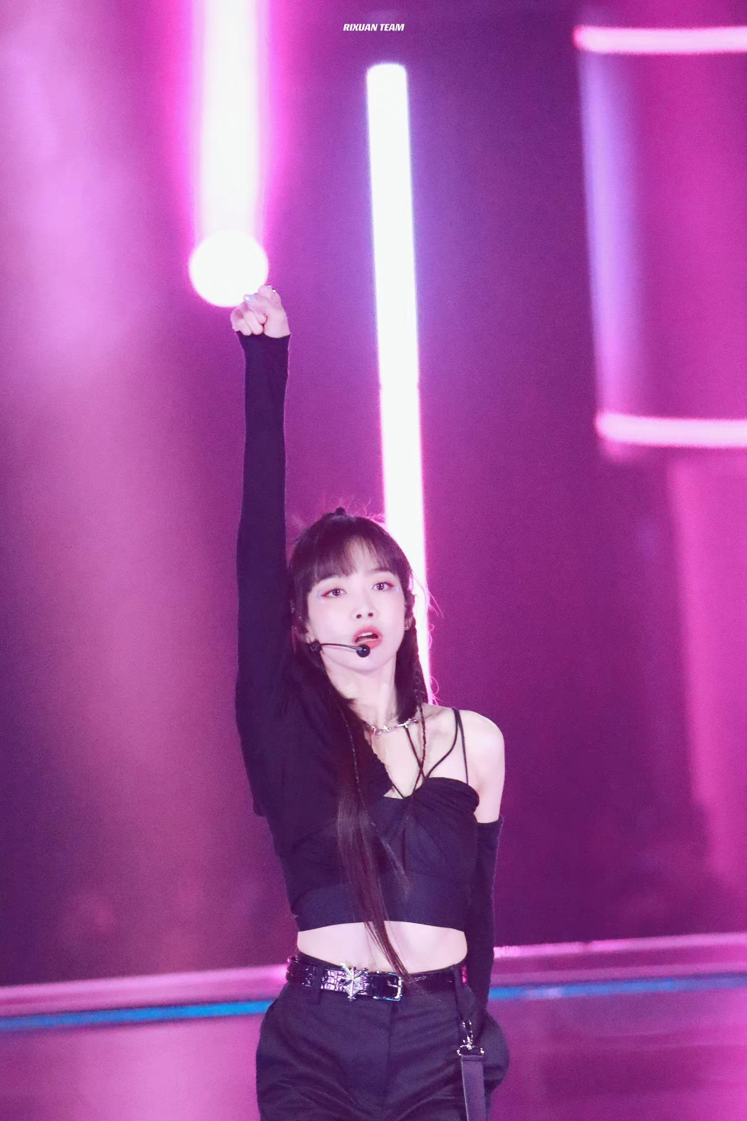 Song Qian's recent exposure reveals her hot body is too eye-catching - iNEWS