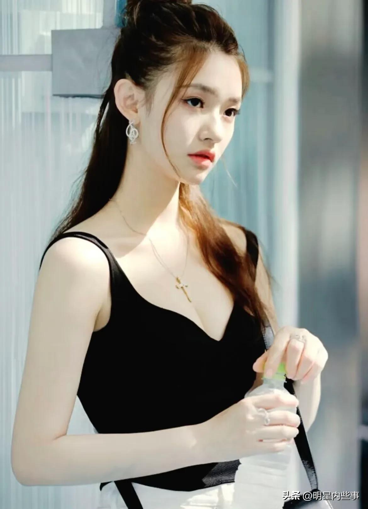 Sweet and cool VS charming, Song Zuer and Lin Yun, who do you choose in ...