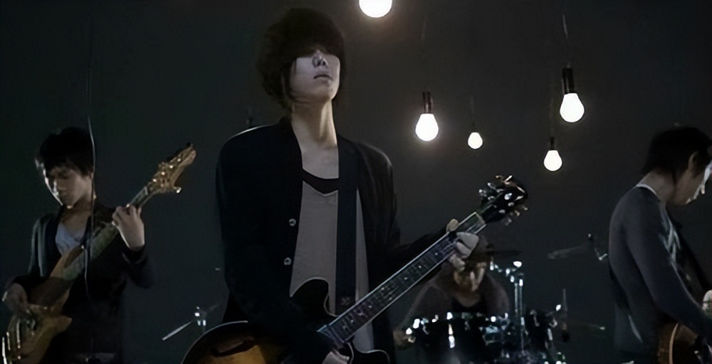 RADWIMPS樂隊：音樂風格多樣化，與電影多次合作，演唱富有感染力 - 資訊咖