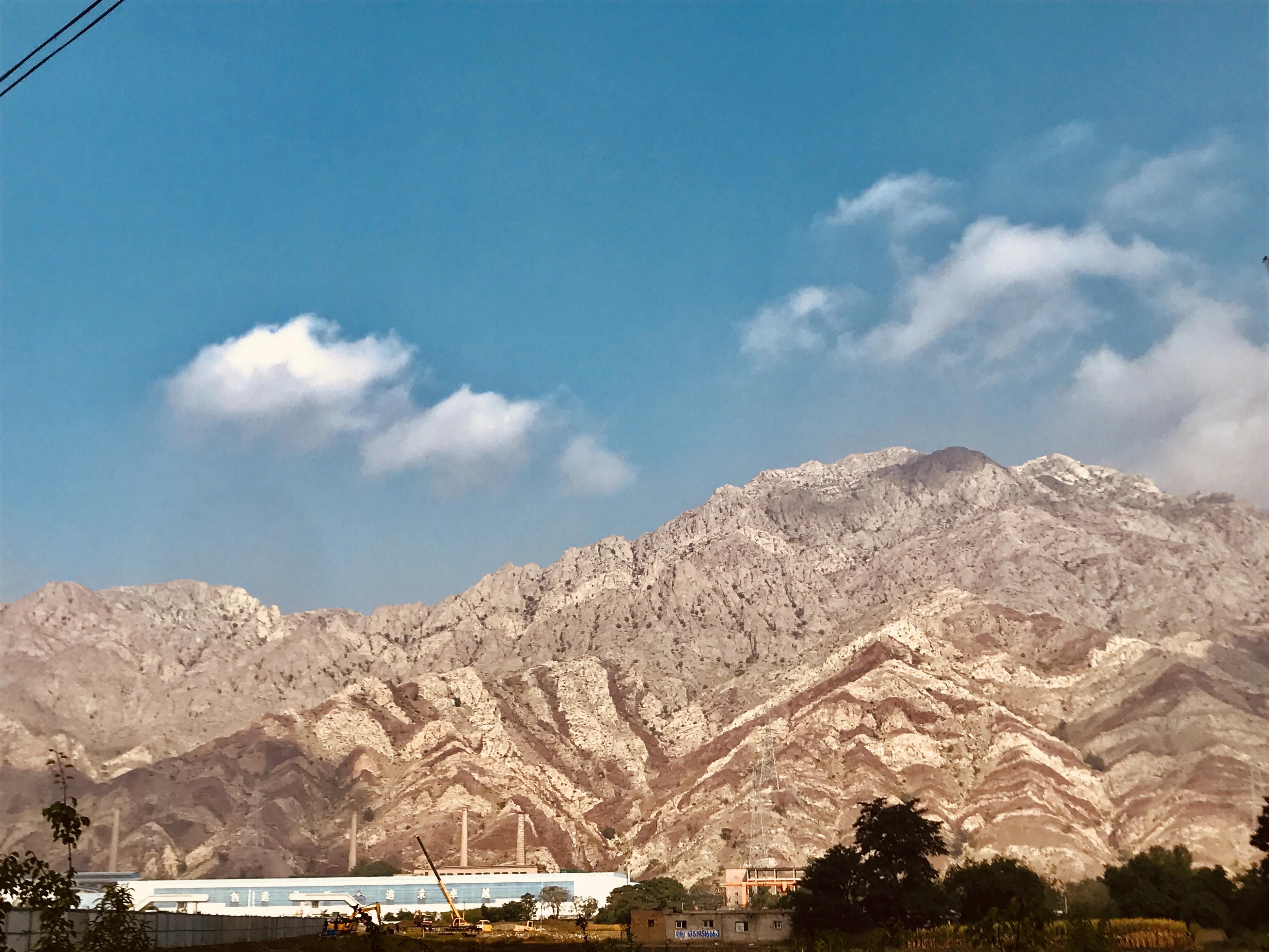 Tongchuan Thousand-mile Ride: Shizuishan in the Northwest - iNEWS