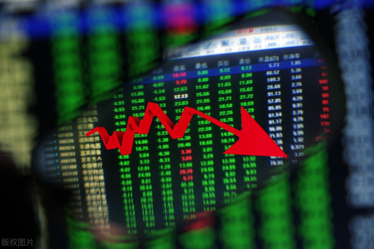 10 Signs of America's Decline - iNEWS