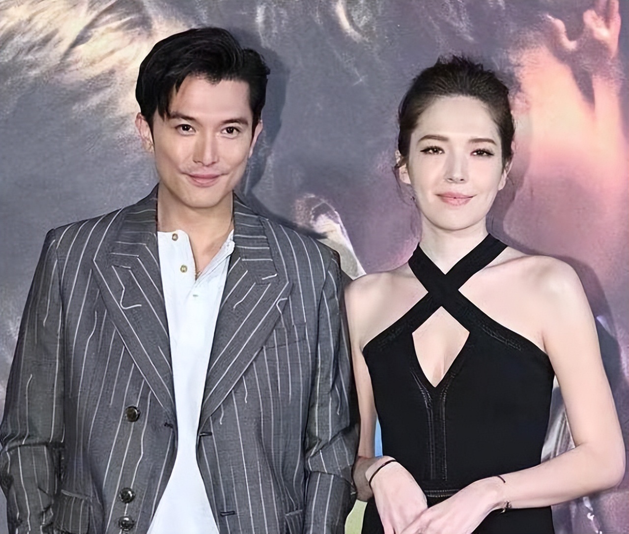 40-year-old Qiu Ze made his first appearance after marriage. He was in ...