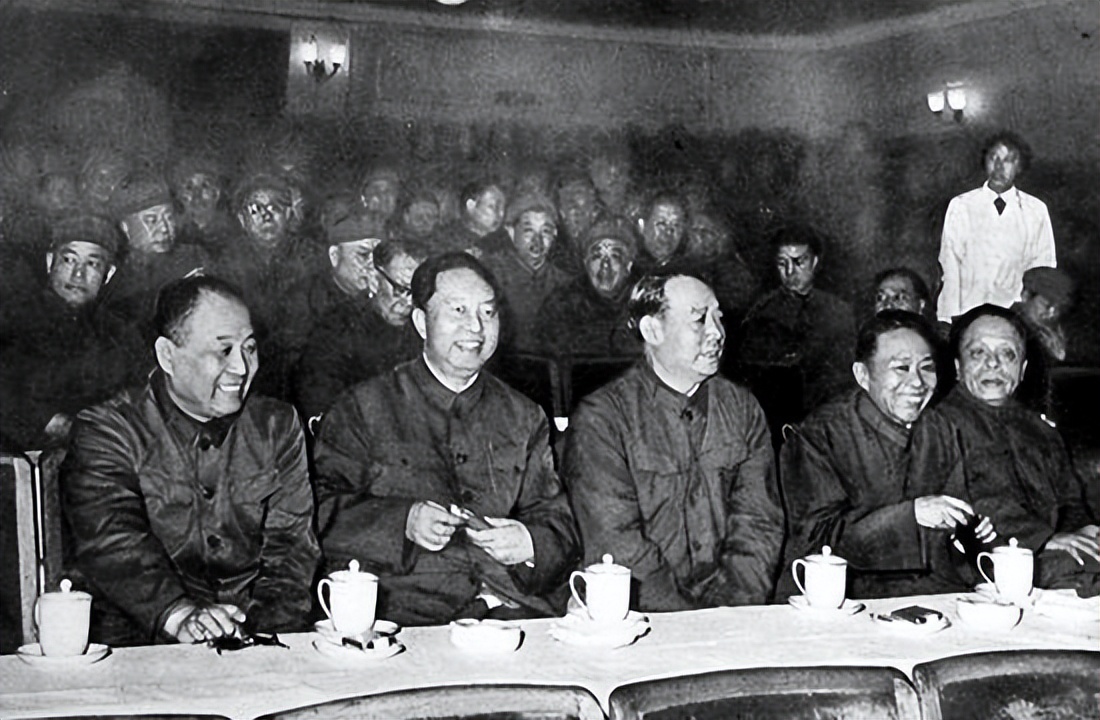 Wang Hongwen: The youngest member of the "Gang of Four", who was not ...