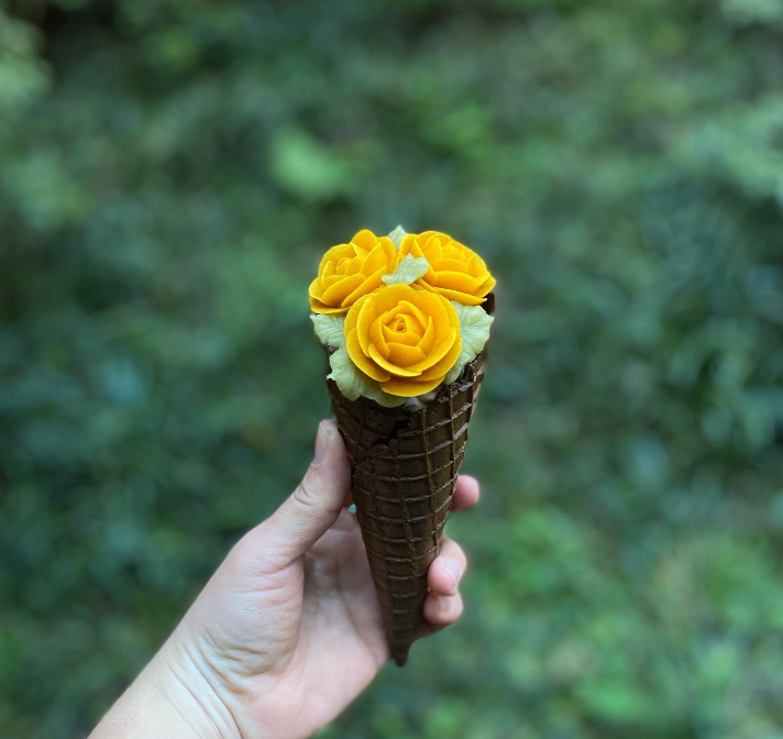 Send you a bouquet of edible rose ice cream, may the coolness and ...