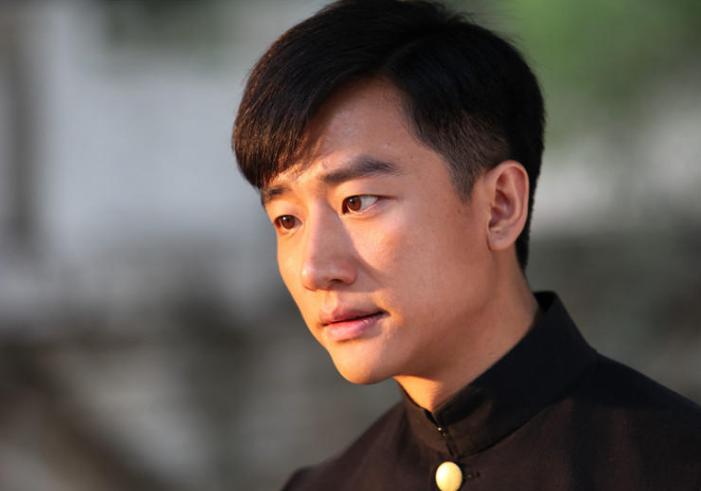 Huang Xuan's "decentness" was completely exposed by Yang Mi - iNEWS