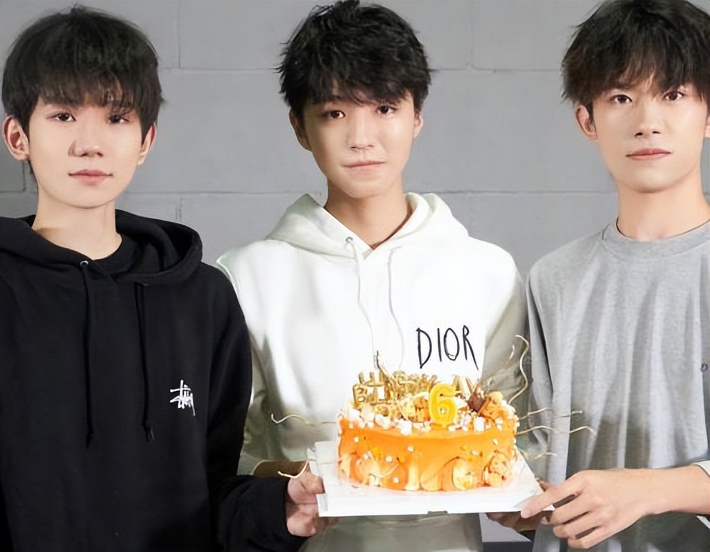 Another top stream was reported by real name!Yang Mi is deeply involved ...