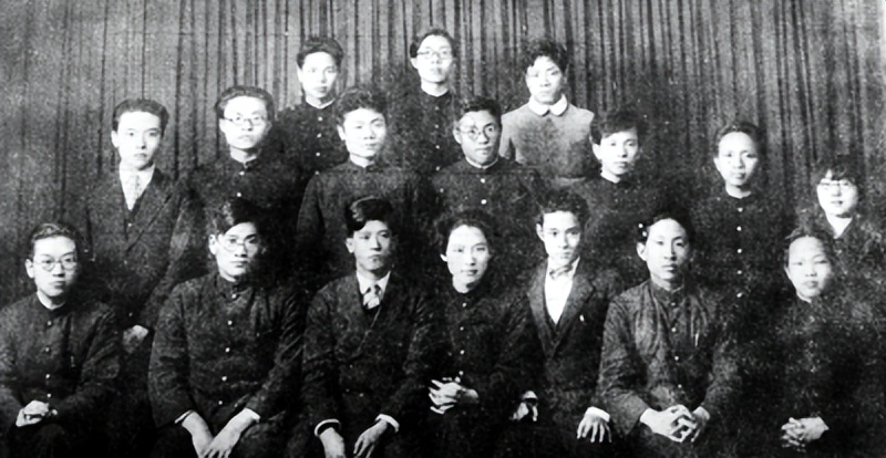 New China's strongest "pretender", the five-faced spy Yuan Shu or Zeng ...