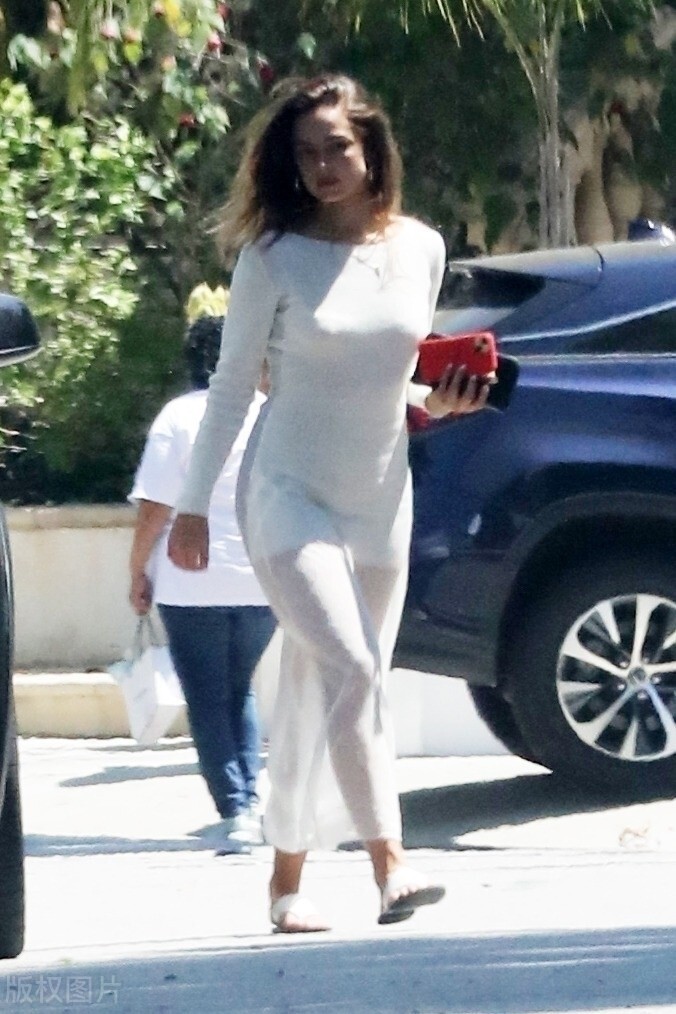 Edison Ray appeared on the streets of Los Angeles in a youthful and ...