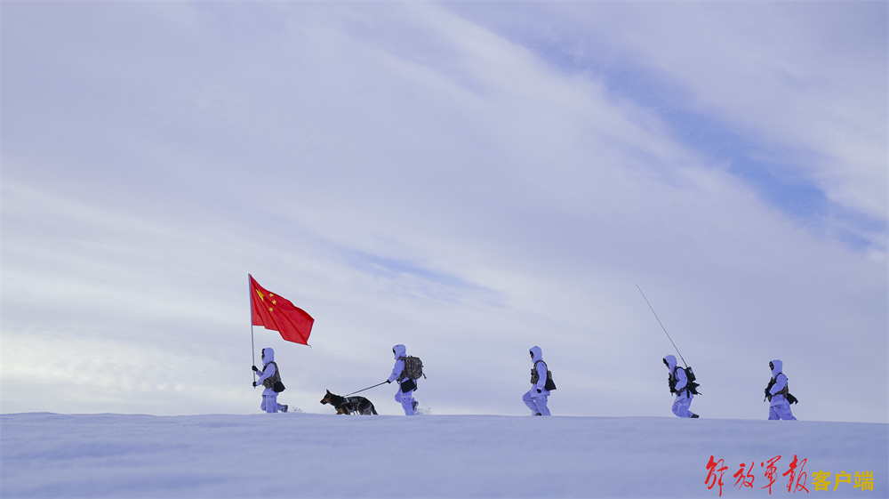 Brave the wind and snow!Border guards on snow patrol - iNEWS