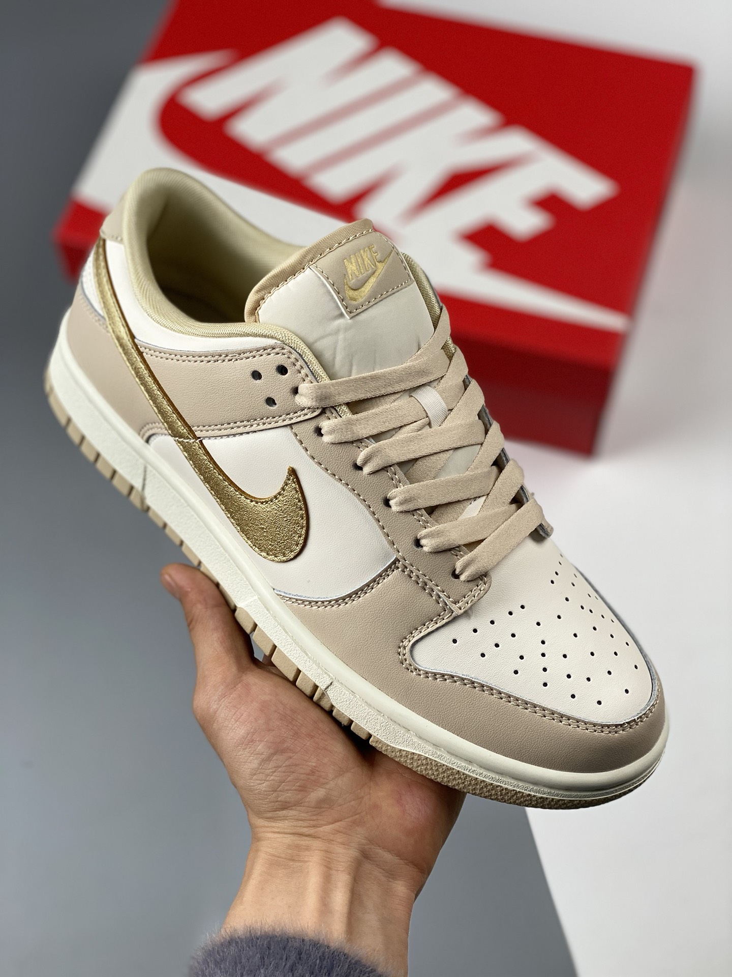 Candy pink! This pair of Dunk is too sweet! - iNEWS