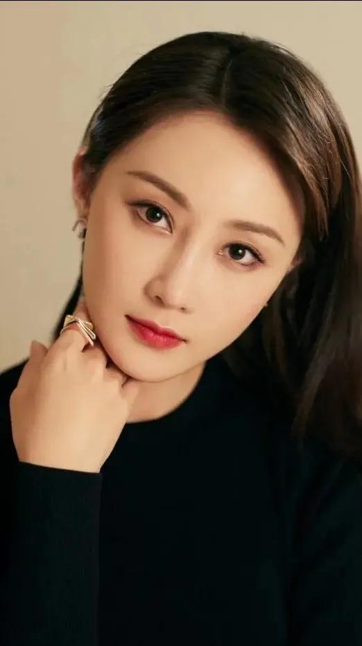 Lin Peng is so pretty - iNEWS