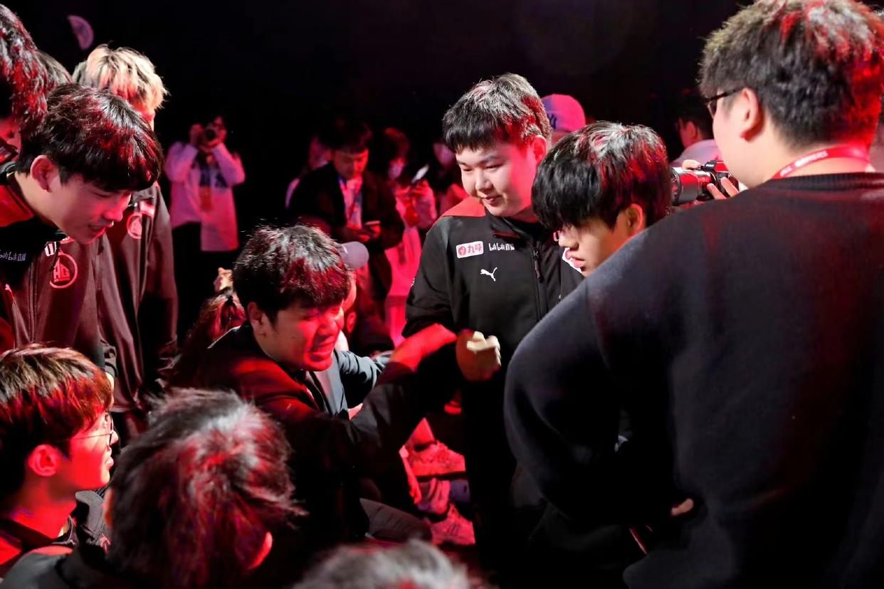 eStar 3-0 zero seal RW, the basic finale of Group S! "Wolf Monkey Star Buddha" ranks in the top ...