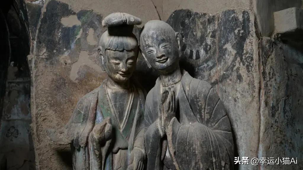 The statue of Maijishan, the shallow smile that has passed through the ...