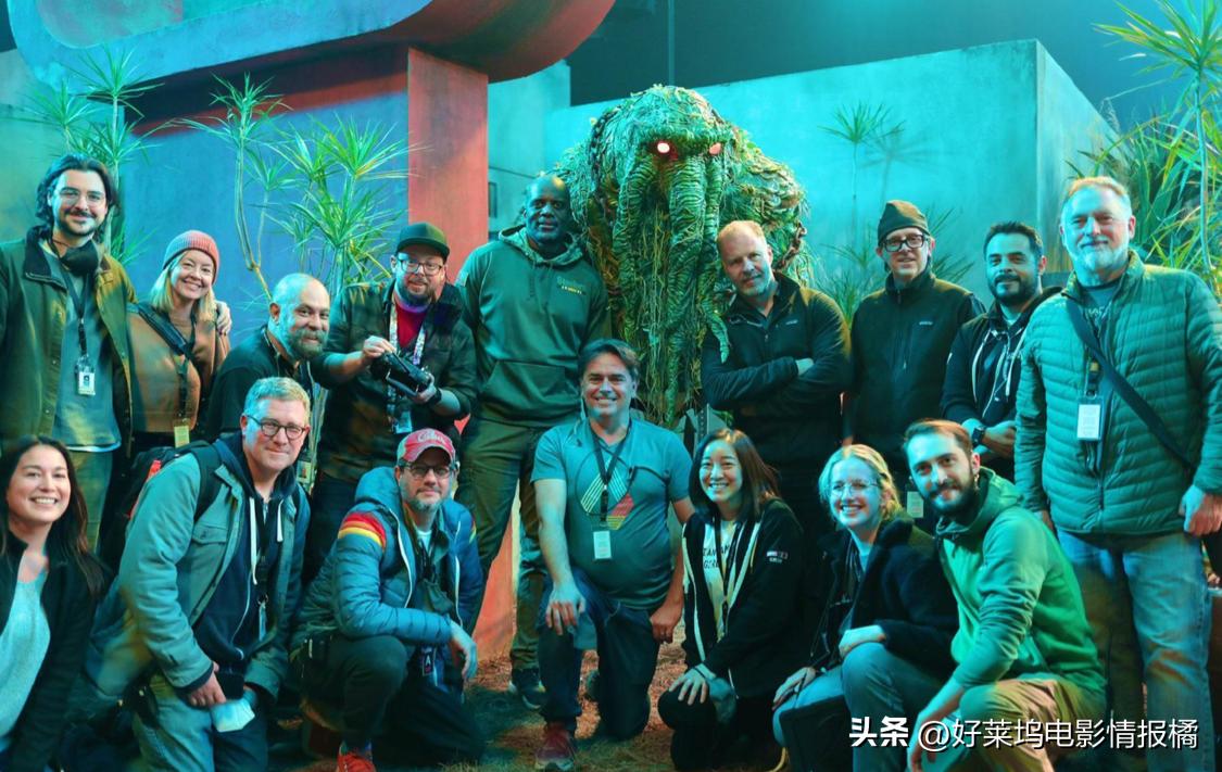 Are there easter eggs in the mural at the beginning of Marvel's ...