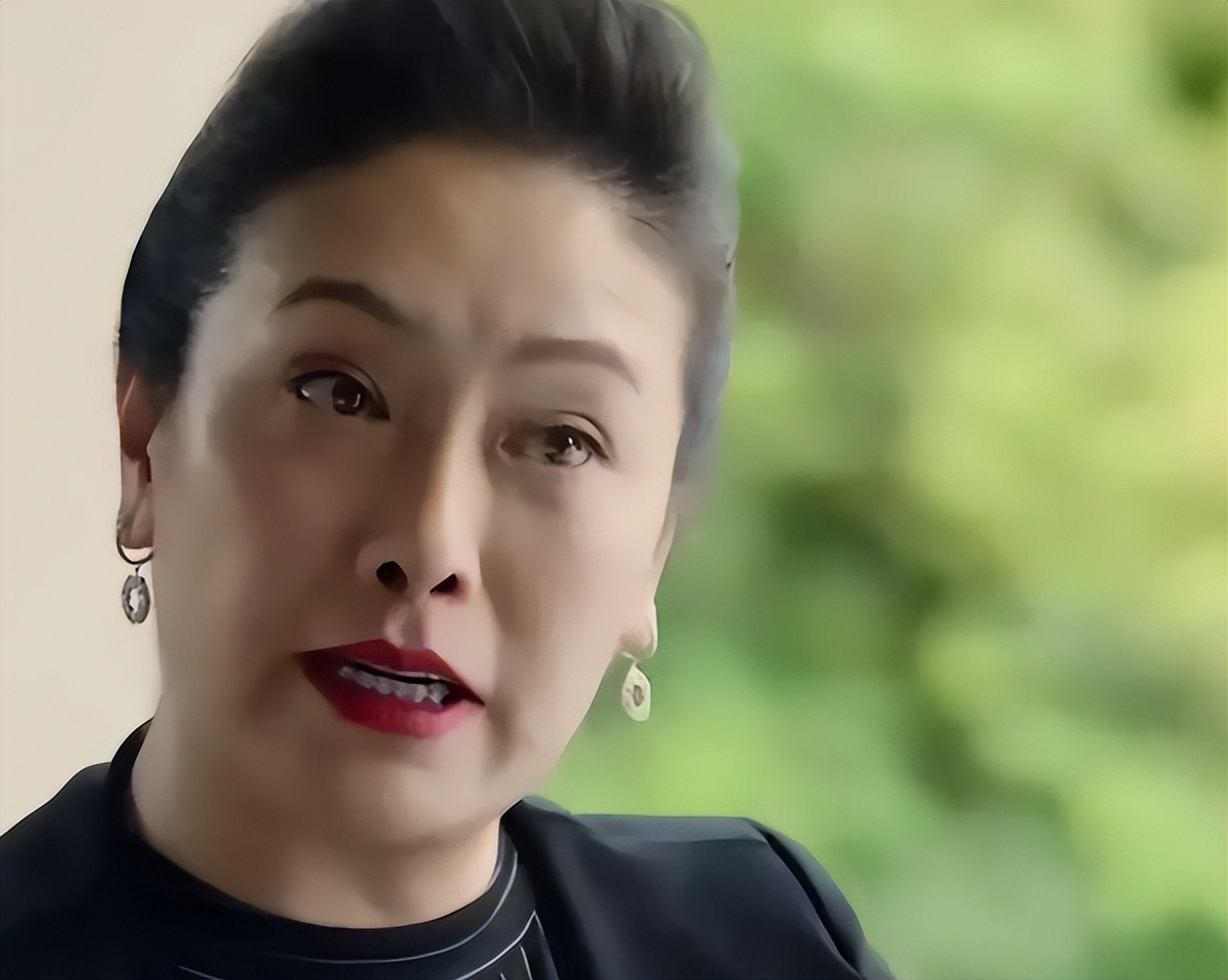 Shen Junyi divorced her. After 8 years of falling in love, Jani turned around and married Shen ...