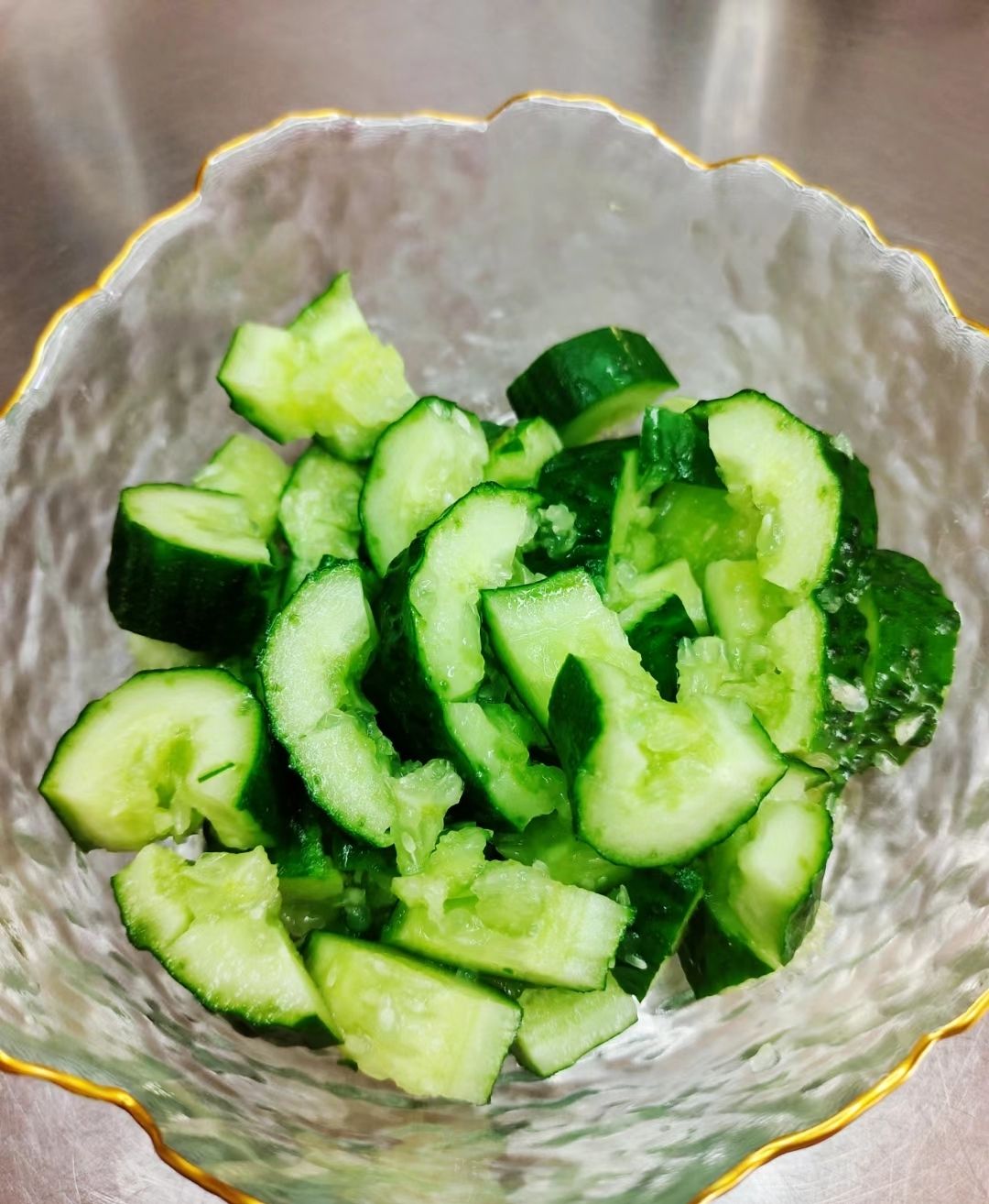 Refreshing cold cucumber salad - iMedia
