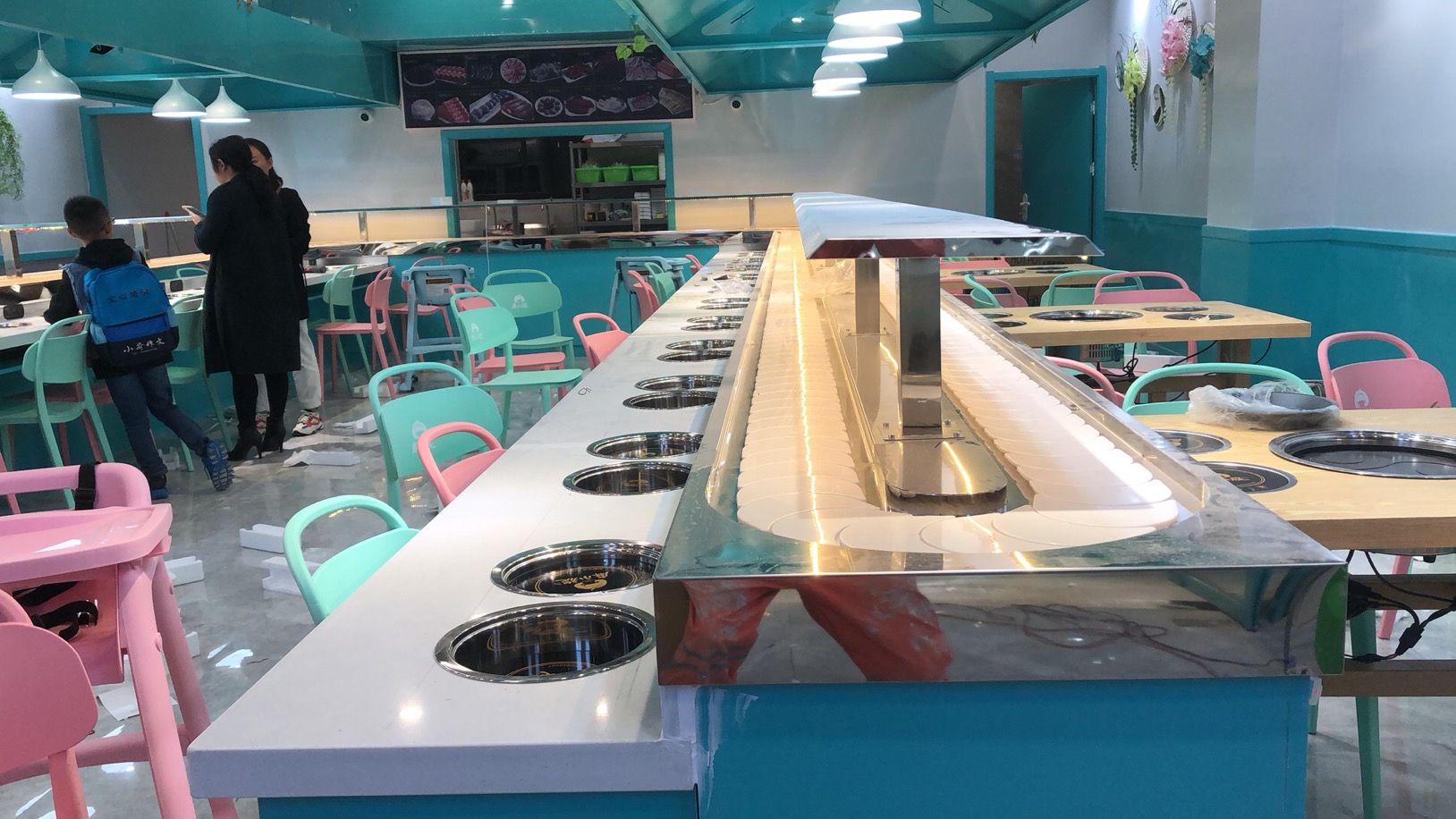 The surprise of the rotary hot pot equipment - iMedia