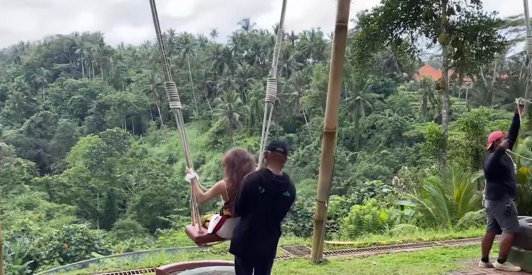 A day in the life of the only daughter of a Korean chaebol - iNEWS