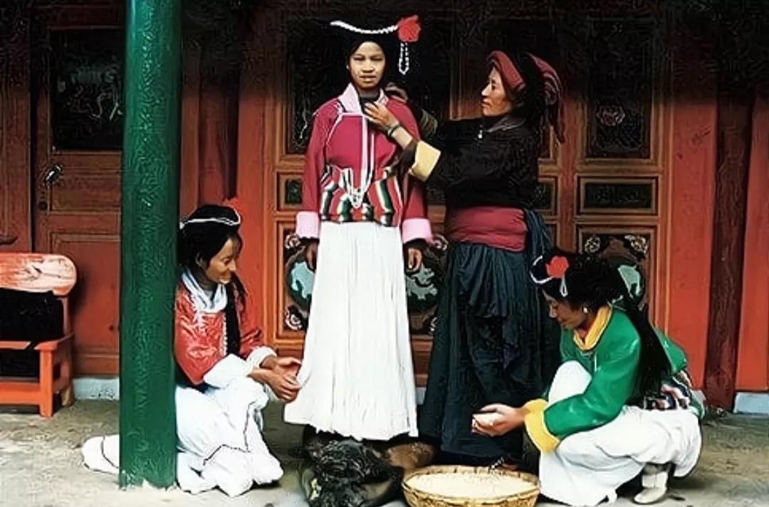 The Mysterious Walking Marriage Tradition of the Naxi People - iNEWS