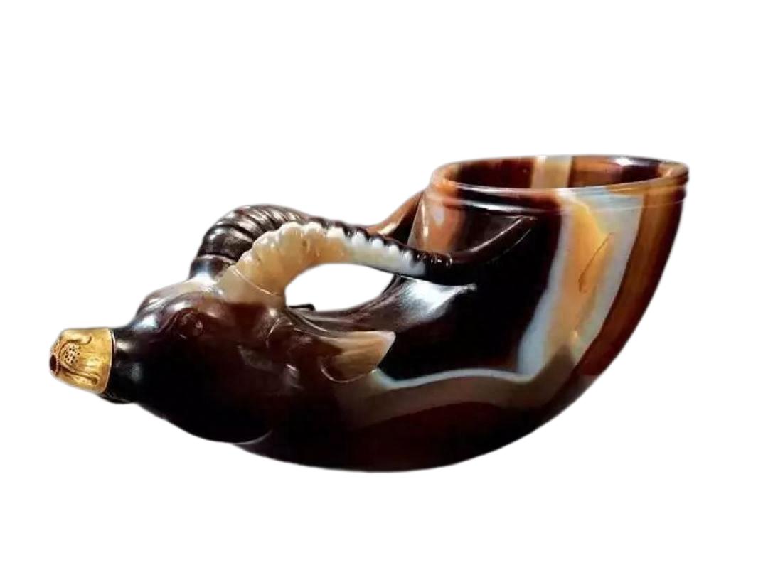 The animal-headed agate cup with mysterious power in "Jade Gate to the ...