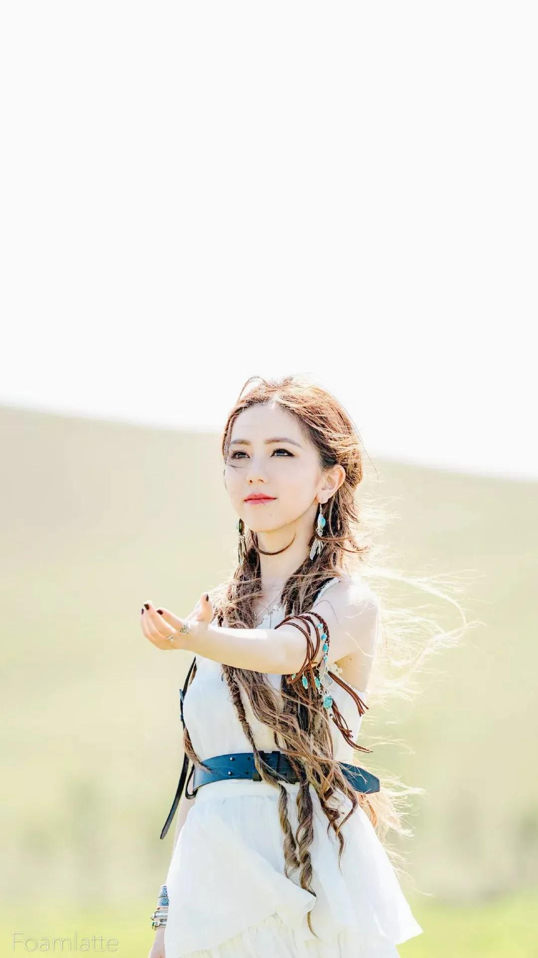 Deng Ziqi's beautiful picture is here~ The energy of the small body - iNEWS