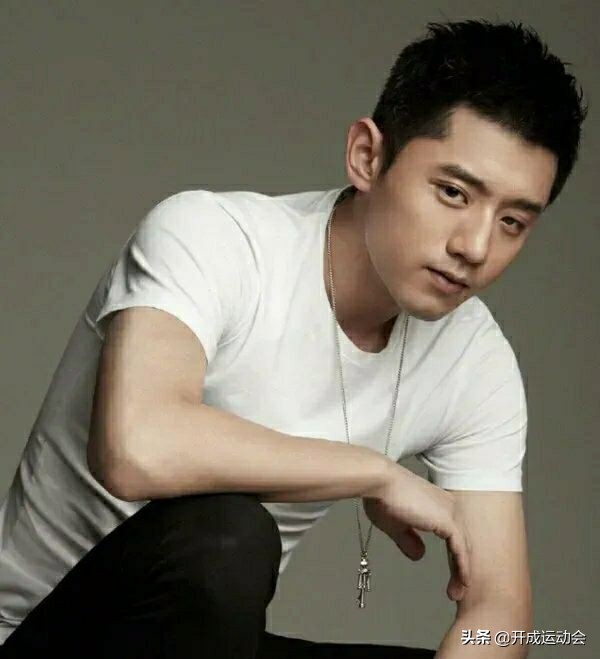 Hammered?Guoping Zhang Jike and Zhang Rui watched movies together, went ...