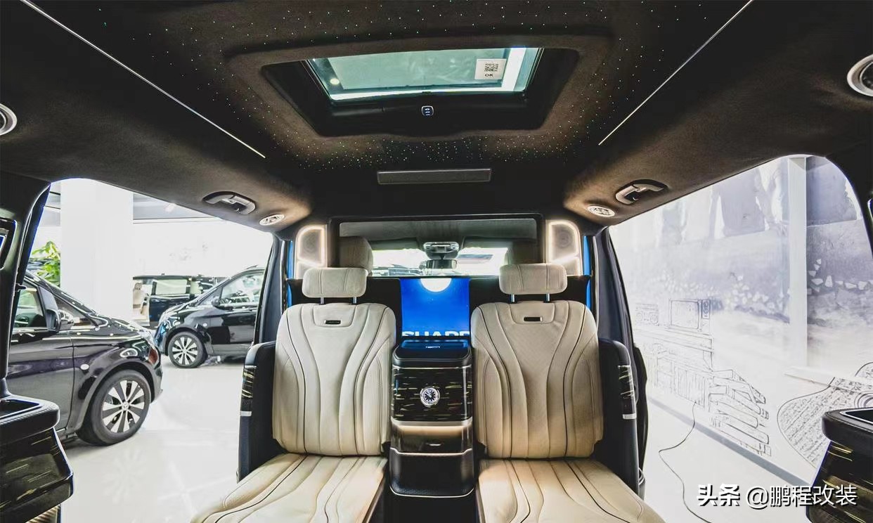 Mercedes Benz V260 modified middle row seat interior real shot case - iNEWS
