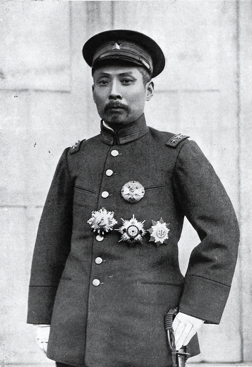 Yuan Shikai predicted before his death in 1916: There are three people ...