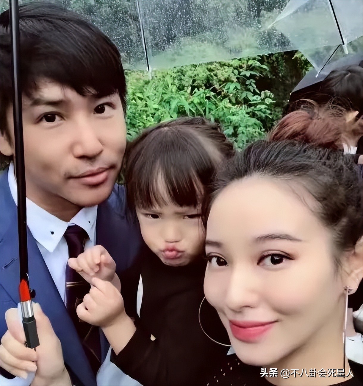 His ex was snatched away for the second time. From Tiantian brothers to ...