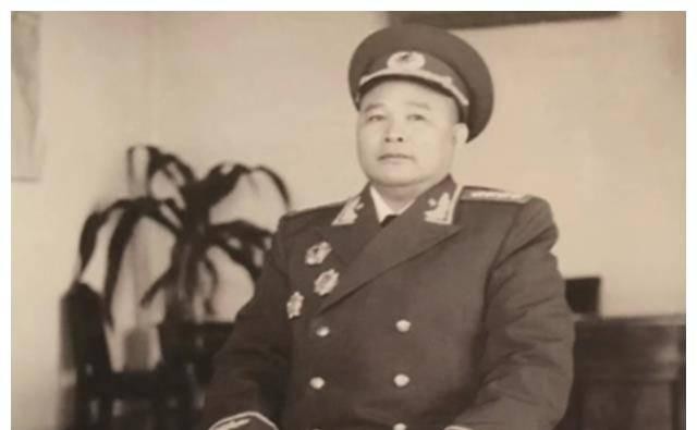 In 1960, Premier Zhou Enlai met Xu Haidong by chance and was rejected ...