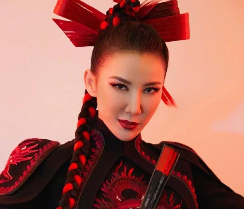 Stimulate!"The Voice of China" Coco Li tore the director on the spot ...