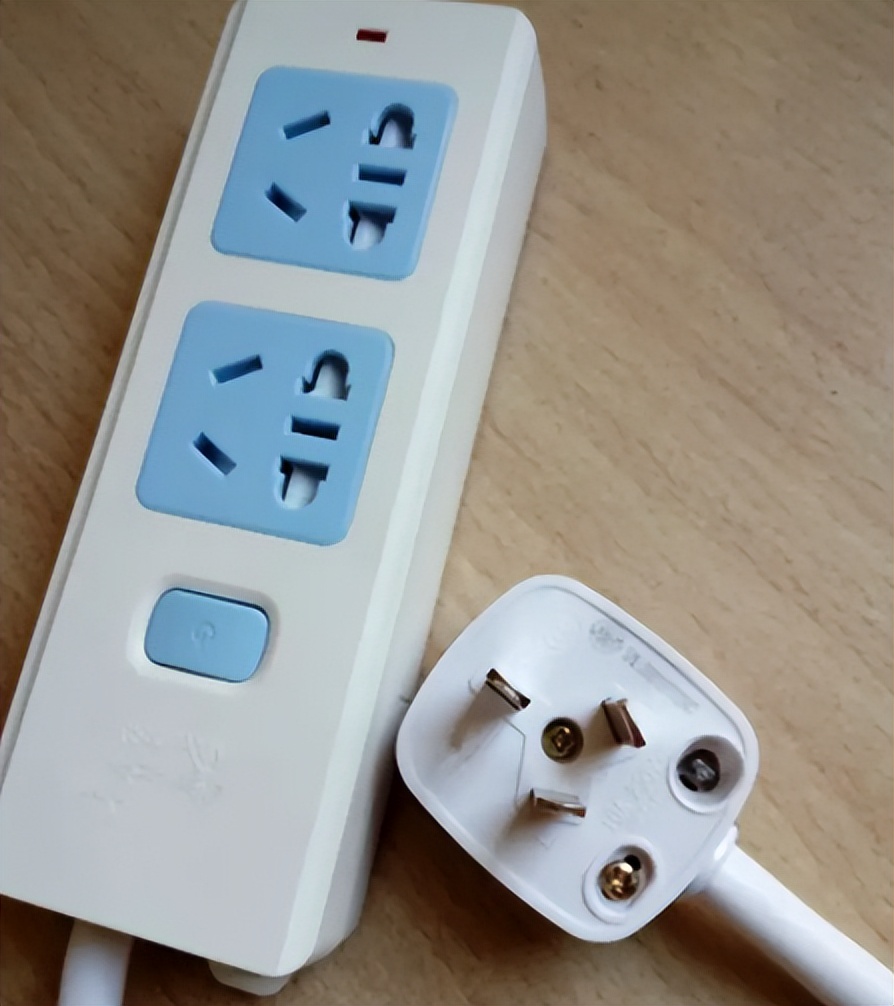 There are three holes for plug-in board wiring, how to connect - iMedia