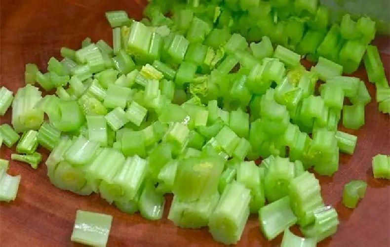 What kind of food is called "the king of nourishing the liver", eat it ...