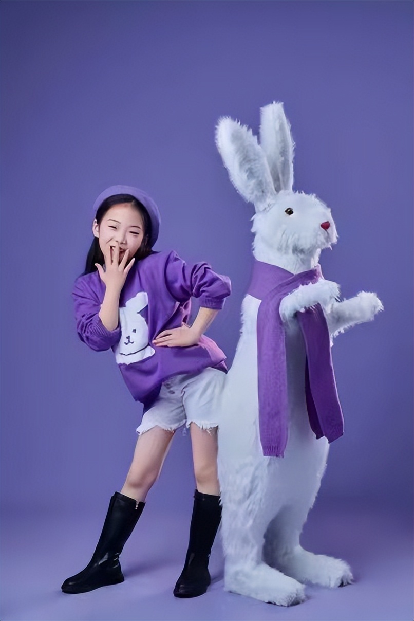 Treasure Girl Ji Zihan's Star Dream Road - iMedia