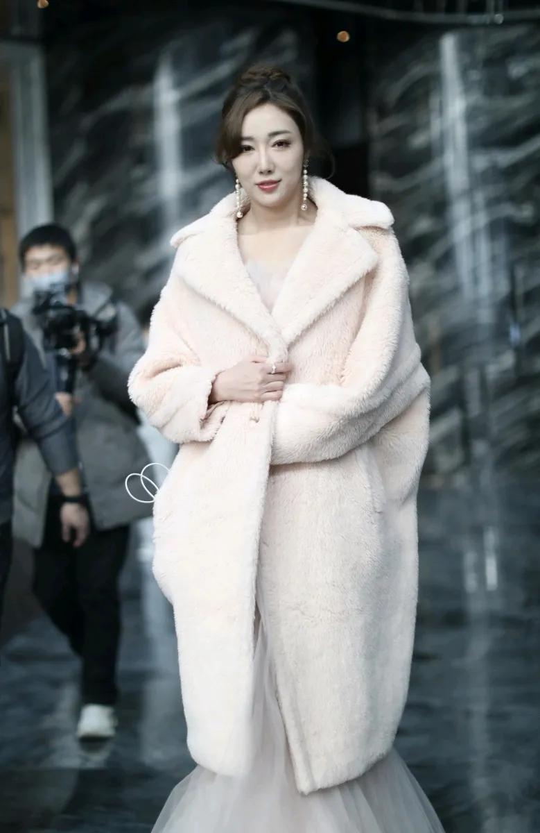 Lin Linqi: The multi-faceted goddess of Chinese film and television circles - iNEWS